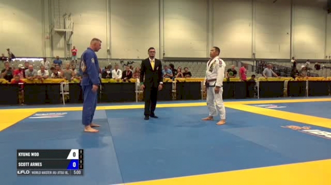 Kyung Woo vs Scott Armes World Master Jiu-Jitsu IBJJF Championship