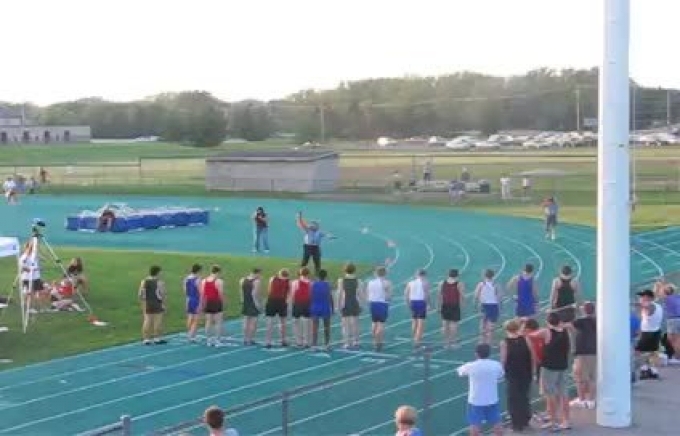 Boys 3200 meter run part 1