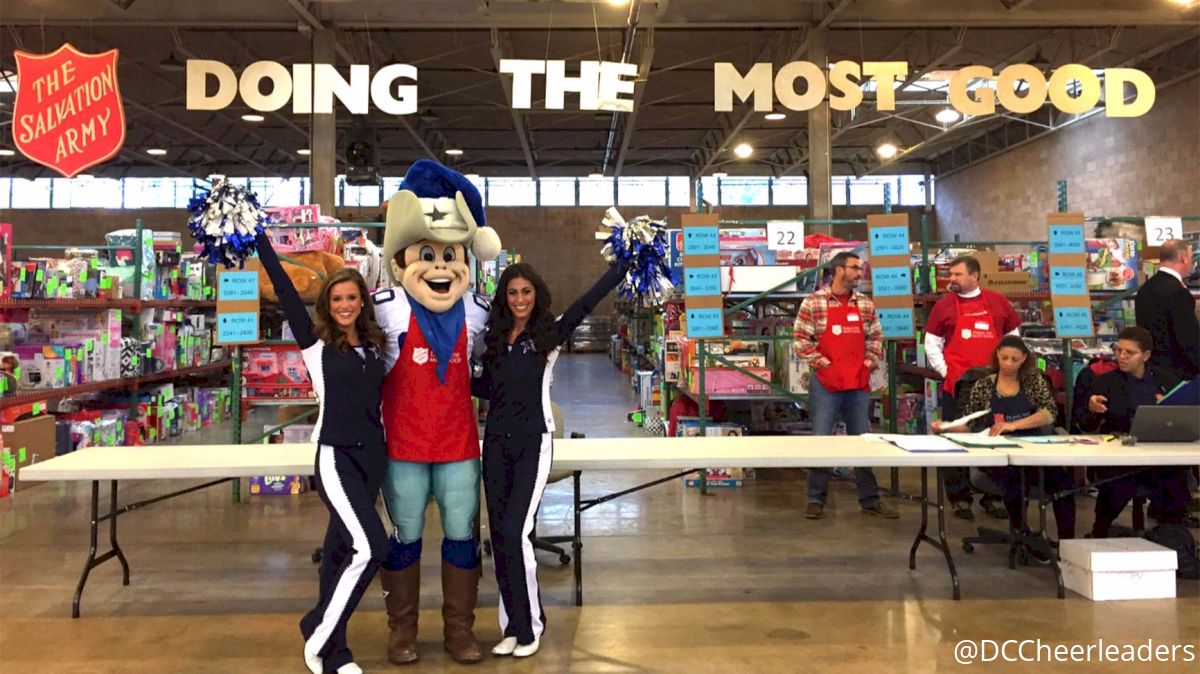 Make A Difference With Holiday Community Service Projects - Varsity TV