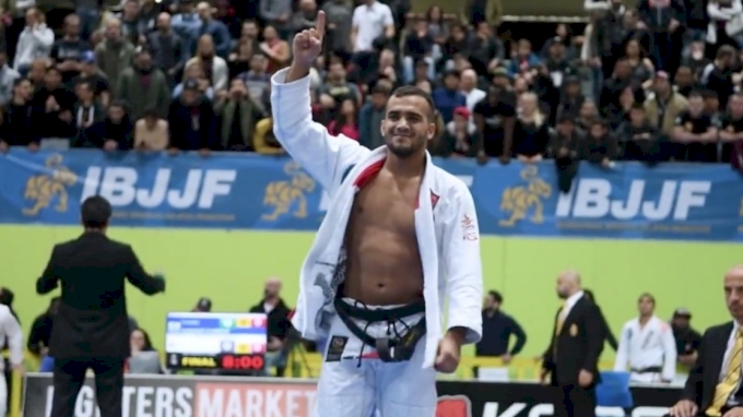 Marcio Andre Shows How To Do His No-Arm Triangle Choke - FloGrappling