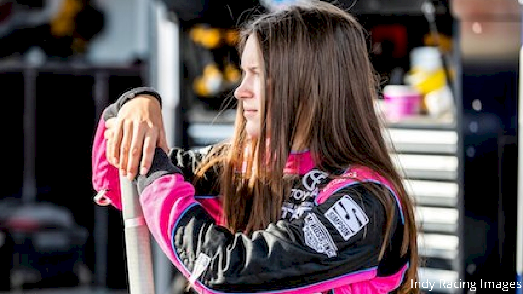 Kaylee Bryson Outduels Tim McCreadie In Chili Bowl Qualifier