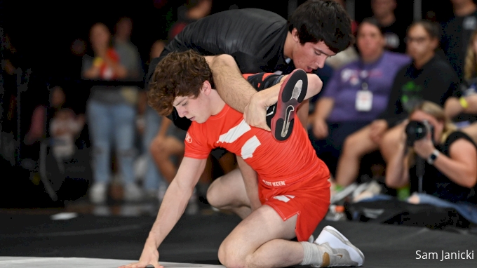 132 lbs Wno - Ben Davino, Illinois vs Kyler Larkin, Arizona