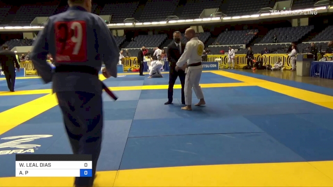 WELLINGTON LEAL DIAS vs ANTHONY P CARAVELLI 2021 World Jiu-Jitsu IBJJF ...