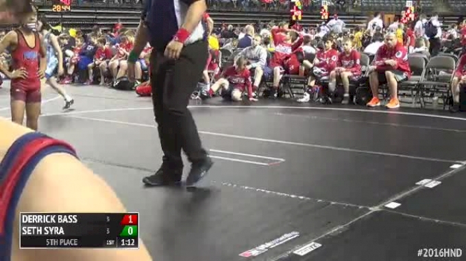 E 60 5th Place - Derrick Bass, Iowa Red (E) vs Seth Syra, Indiana Blue (E)