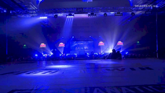 Berlyn Davis vs Helena Crevar Fight to Win 209