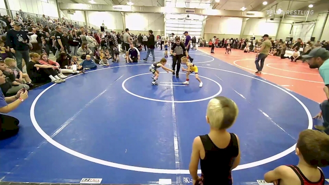 43 lbs Round Of 32 - Thomas Sandlin, Vian Wrestling Club vs Winifred ...