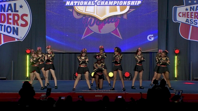 Cheer World Senior Red [2024 L3.2 Senior - PREP] 2024 NCA All-Star ...