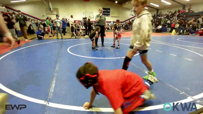 40 lbs Quarterfinal - Benjamin Kroll, Raw Wrestling Club vs Carly Holtz ...
