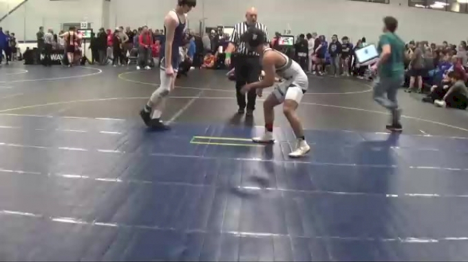 143 lbs Champ. Round 1 - Giovanni Benavides, Decatur WC vs Robert ...