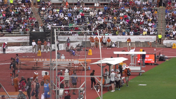 Invitational Men 4x100 Relay Heat 1